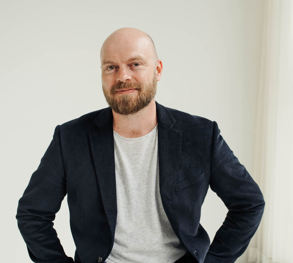 How ChatGPT Revolutionizes Culture -- Iain S. Thomas // What Makes Us Human | Martech Podcast